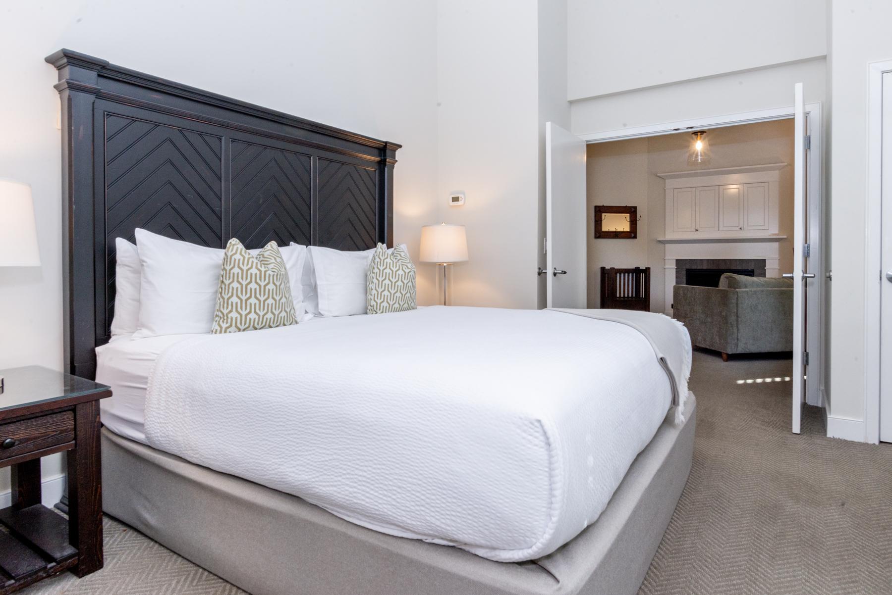 Deluxe King Suites | Briar Barn Inn